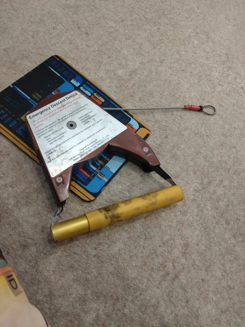 BOEING B747-400 AIRCRAFT Emergency Cockpit Escape Decent Rope Wire ...