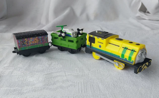 THOMAS THE TANK Engine and Friends - Trackmaster - Raul and Emerson ...