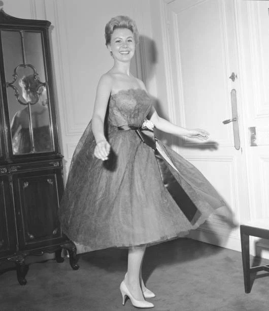 MITZI GAYNOR AMERICAN Actress Singer Dancer 1950S Old Photo 5 $9.00 ...