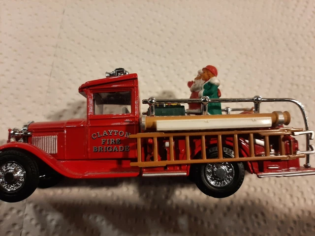 YSC 04 1932 Ford Model AA Truck Santa F. E. Models of Yesteryear ...