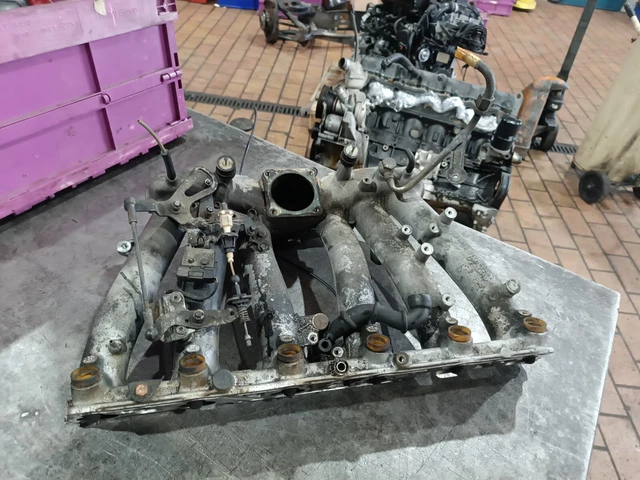INTAKE MANIFOLD INTAKE Manifold Genuine Mercedes-Benz W201 W124 M103 ...