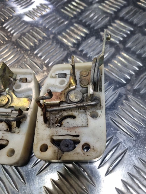 CLASSIC MINI DOOR latch Locking Mechanism A Pair In Used Condition £19. ...