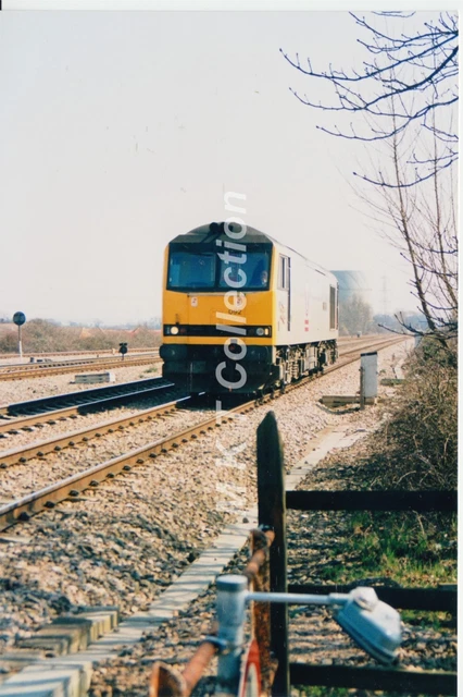RAIL PHOTO CLASS 60 60092 @ Didcot Parkway 3/4/96 heading west light ...
