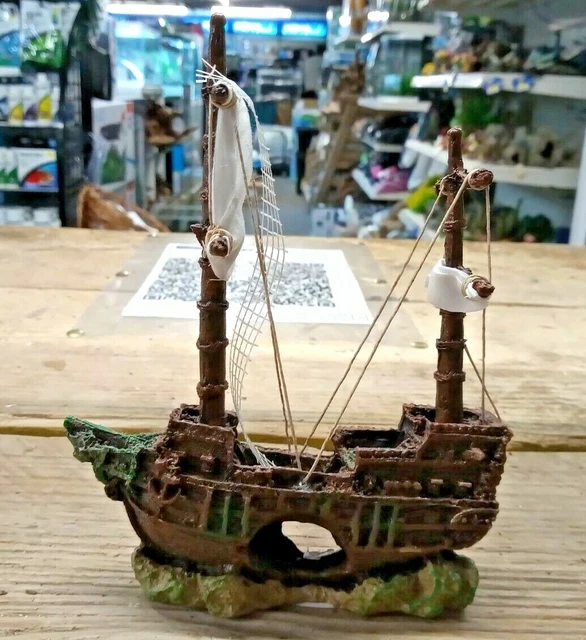 SUNKEN PIRATE SHIP with White Fabric Sails Fish Tank Aquarium Ornament ...