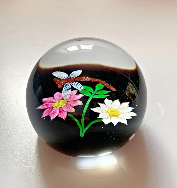 SUPERB CAITHNESS DRAGONFLY & Flowers lampwork / Millefiori paperweight ...