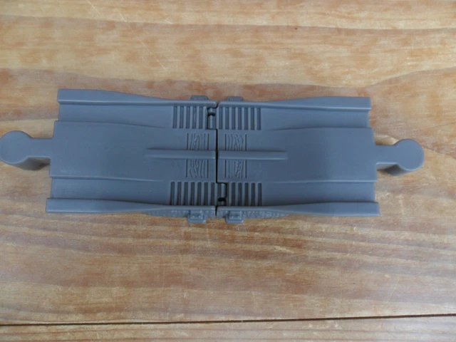 THOMAS & FRIENDS Trackmaster Motorized - WOODEN TO REVOLUTION TRACK ...