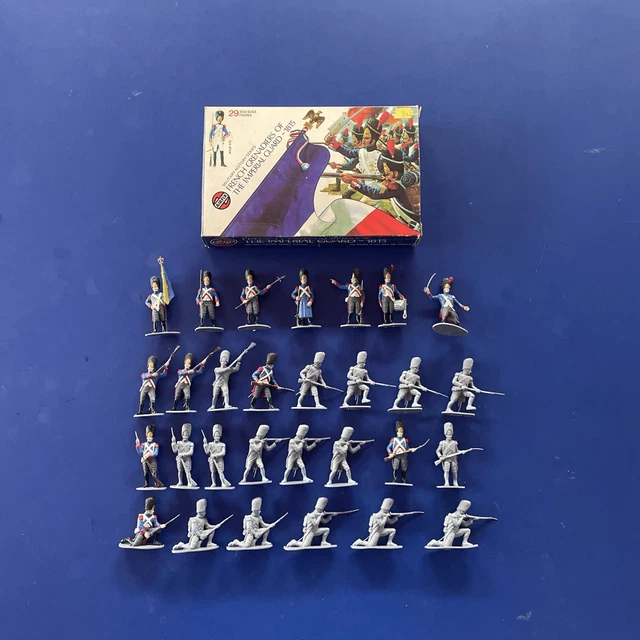 AIRFIX SOLDIERS BOXED set of Waterloo French Grenadiers 1/32 Scale £34. ...