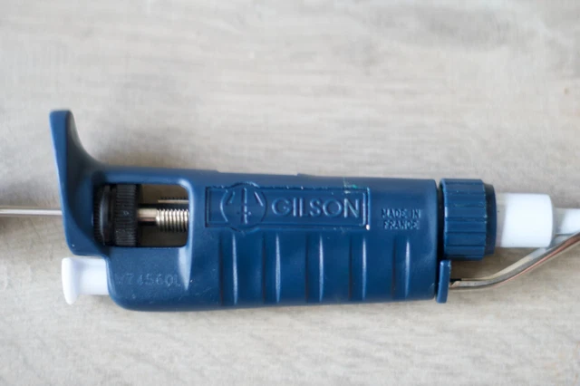 PIPETTES GILSON / Pipetman / Pipette, réglable, liste P1000, d'occasion ...