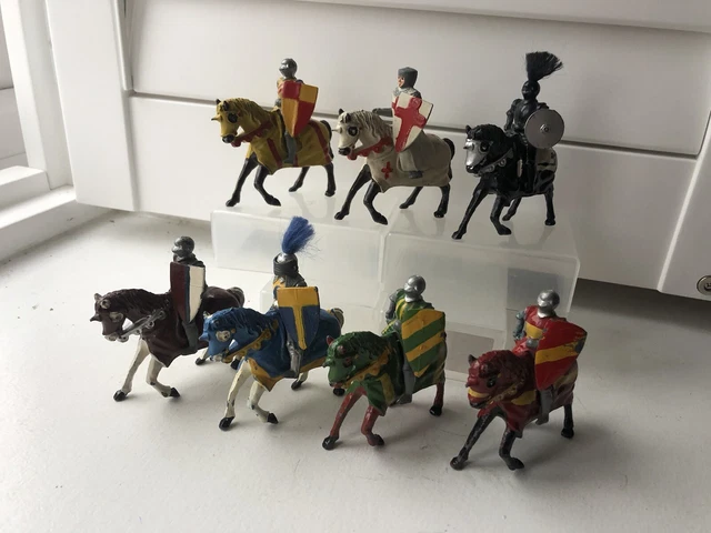 SEVEN VINTAGE 1960S Metal Timpo Mounted Knights £4.99 - PicClick UK