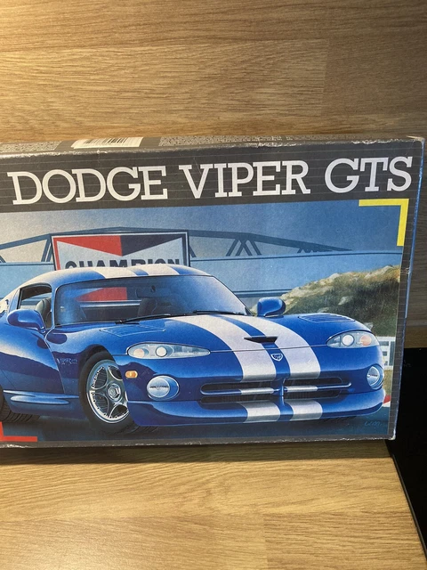 REVELL 07375 DODGE Viper GTS Car - Scale 1:25 Model Kit - Boxed - New £ ...