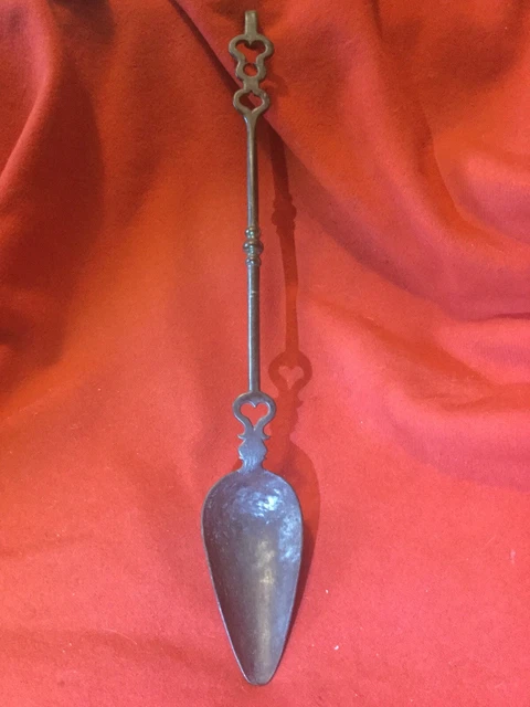 BELLE ET GRANDE Cuillère d’âtre en fer étamé ,Art Populaire du 18/19éme ...