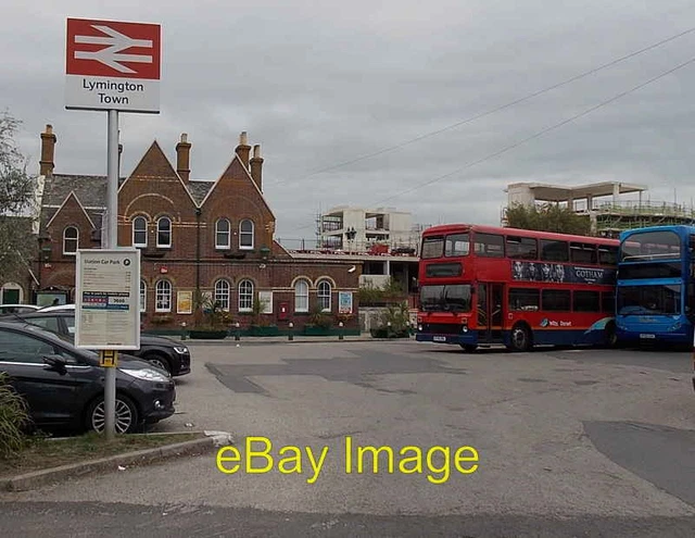 PHOTO 6X4 LYMINGTON Town railway station name sign On the corner of ...