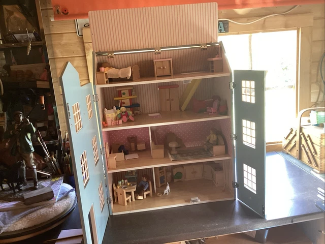 4 STOREY DOLLS House With All Figures Accessories Etc 70Hx52Lx27W cm ...