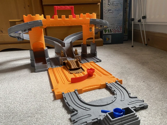 THOMAS & FRIENDS Take N Play Adventure Castle Playset £15.00 - PicClick UK