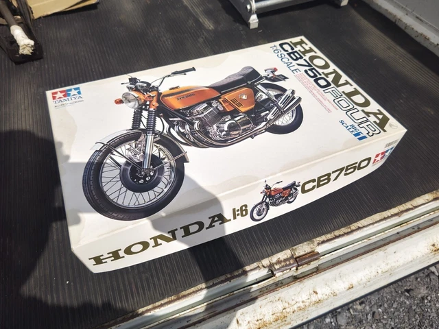 MAQUETTE PLASTIQUE TAMIYA Honda Dream Cb750F Four 1/6 assemblée à l'époque... EUR 399,53 ...