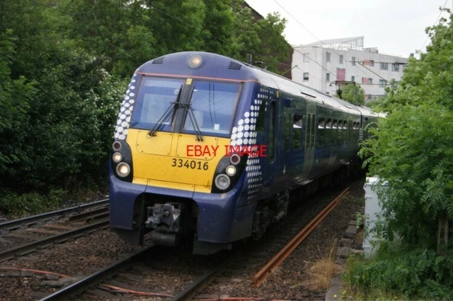 PHOTO CLASS 334 3-Car Emu No 334 016 Approaching At Partick On A ...