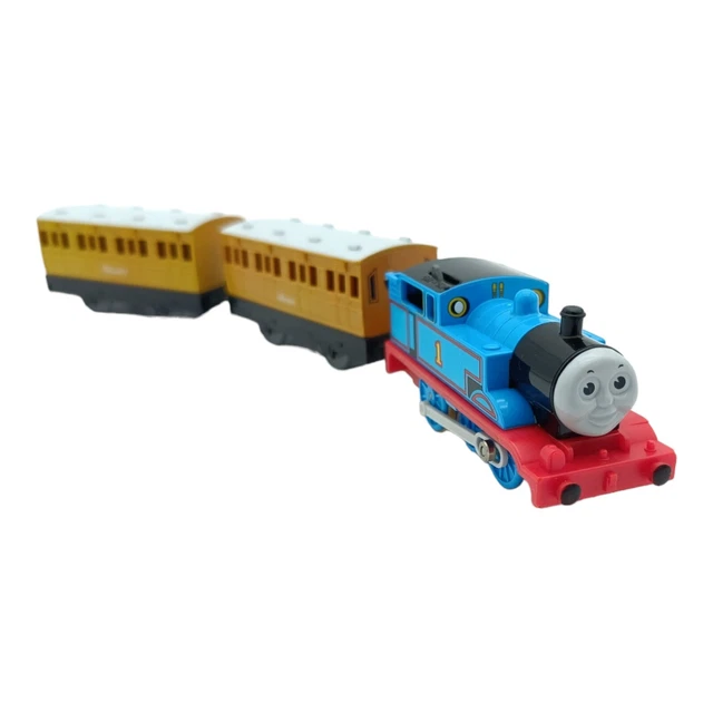THOMAS TOMY TRACKMASTER Motorised Engine + Annie + Clarabel Train ...