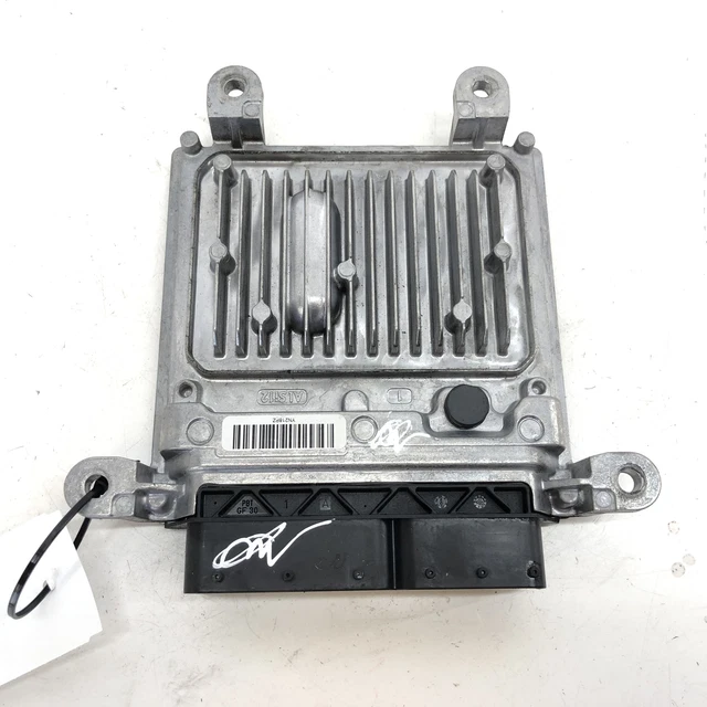 MERCEDES C200 CDI W204 2010 ENGINE CONTROL MODULE ECU A6511500126 £135. ...