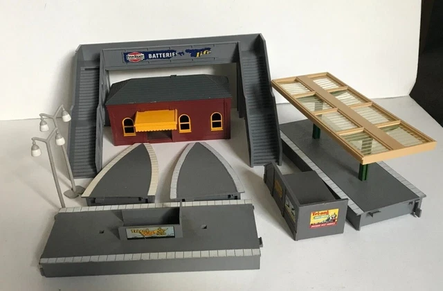 TRIANG R60 TICKET Office R71B Platform Bridge Canopy R460 R461 R464 R67 ...