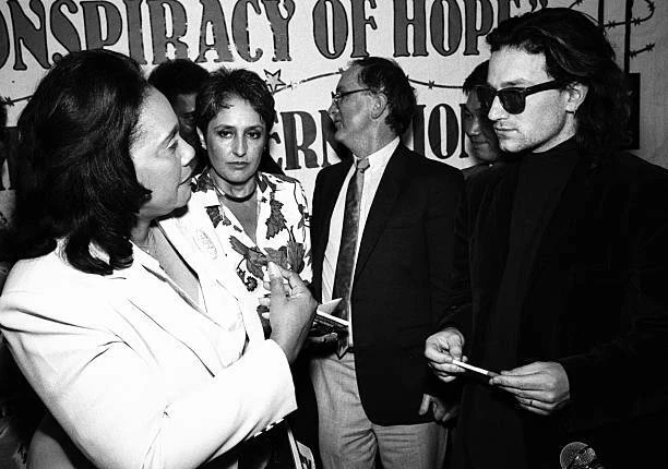 CORETTA SCOTT KING Singer Joan Baez 1986 OLD PHOTO EUR 6,04 - PicClick FR