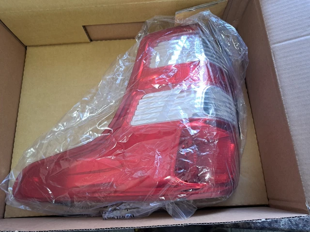 MITSUBISHI L200 WARRIOR Lb Dcb Di-D 4X4 Rear Tail Light Right Side ...