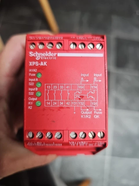 SCHNEIDER ELECTRIC XPSAK311144 Xps Ak Preventa Relay Used Fully Working ...