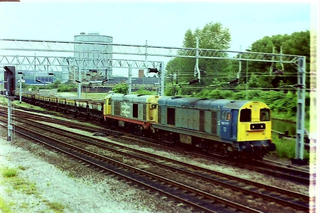 35MM RAILWAY COLOUR Negative class 56 018 at Crewe £1.75 - PicClick UK