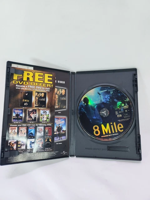 8 MILE - Eminem as Jimmy 'B-Rabbit' Smith; Kim Basinger as Stepha ...