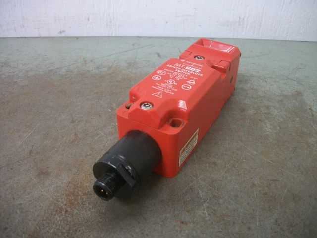 ALLEN-BRADLEY GUARDMASTER SAFETY Interlock Switch Mt-Gd2 $49.99 - PicClick
