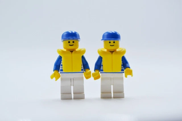 LEGO 2 X Figure Minifigure Minifigures Classic Town Horizontal Lines ...