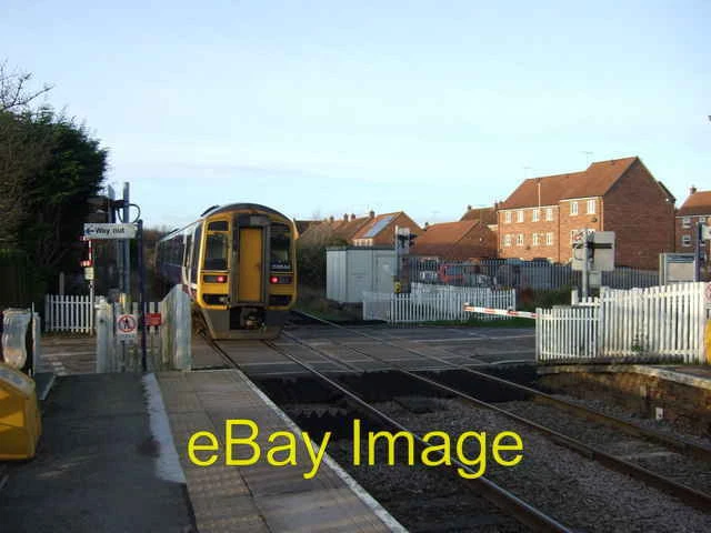 PHOTO 6X4 LEVEL crossing near Nafferton Railway Station Northern Rail ...