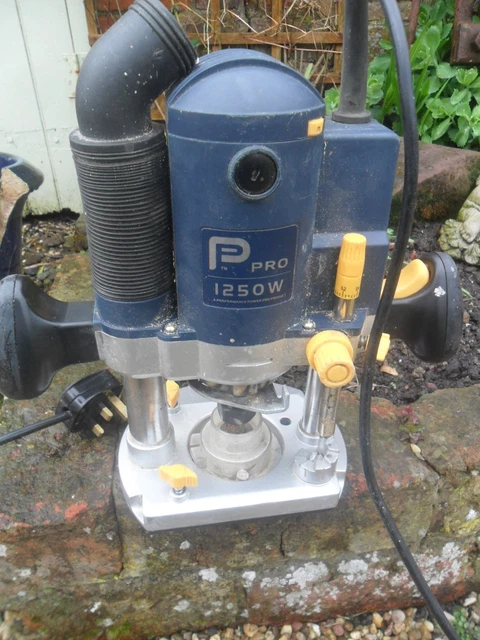 PRO CLM 1250R Wood Router Spares Or Repair £10.00 - PicClick UK
