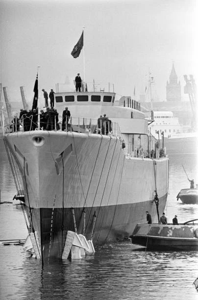 PRINCESS ALEXANDRA LAUNCHES ship Waikato Harland Wolff shipyar- 1965 ...