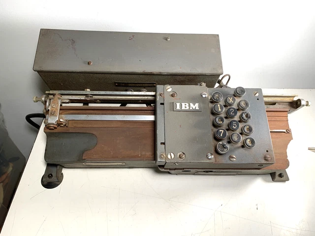 VTG 1940'S IBM TYPE 11 ELECTRIC KEY PUNCH CARD MACHINE INTERNATIONAL ...