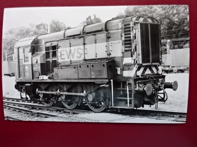 PHOTO CLASS 08 Shunter 08577 At Daventry Ews Livery 31/8/04 £2.20 ...