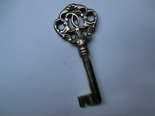 ALTE SCHLÜSSEL - schöner alter Möbelschlüssel - Schrankschlüssel EUR 3,80 - PicClick DE
