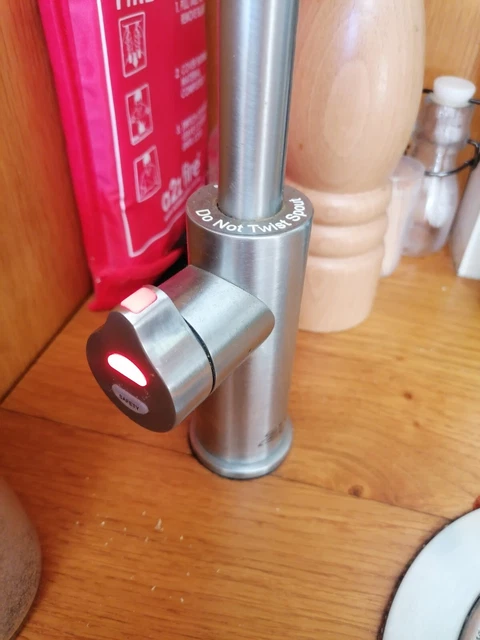 ZIP TAP HYDROTAP G4 Instant Hot Water Filter Sparkling £300.00 ...