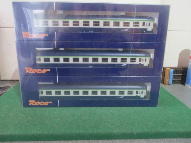 ROCO 1:87 HO 3 Coach Night Train Set Sncf V. Cat No.64047. £129.00 ...