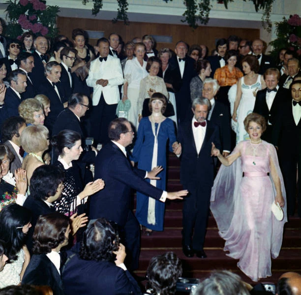 ACTRESS LILLI PALMER and her husband Carlos Thompson at the Cannes- Old ...