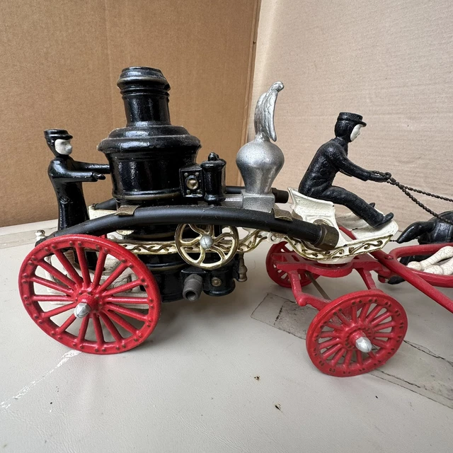 VINTAGE CAST IRON Horse Drawn Fire Truck Steam Engine 3 Horses 2 ...