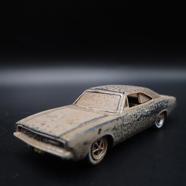 1968 68 DODGE Charger R/T Bullitt Movie Barn Find 1:64 Scale Diecast ...