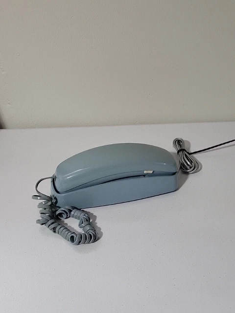 VINTAGE AT&T LIGHT Blue Trim Line Phone With Original Chord See Photos ...