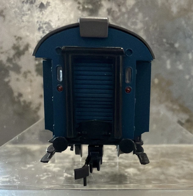 ROCO HO DB Blue 3-Axle Passenger & Baggage Coach - Boxed £18.00 ...