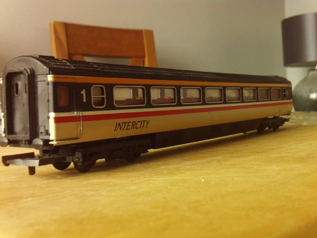 LIMA MK3 INTERCITY COACH IN SWALLOW LIVERY FIRST CLASS OPEN No41097 £15 ...
