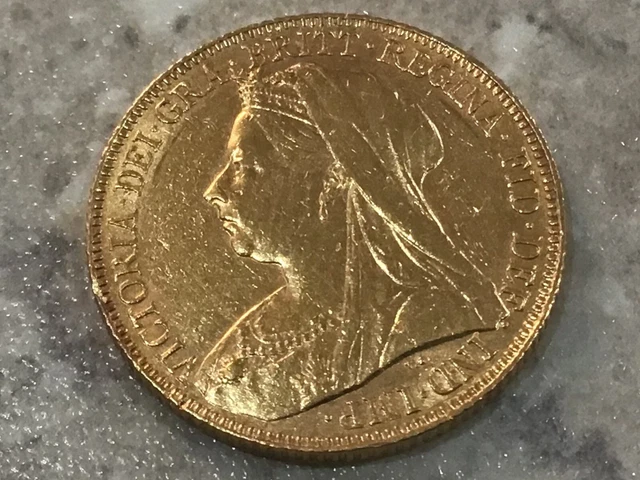 1900 QUEEN VICTORIA Full Gold Sovereign - Old (Veiled) Head. £450.00 ...