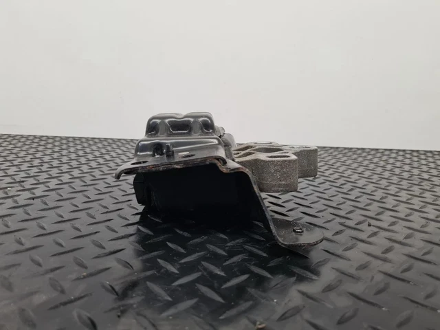 VW GOLF MK7 (A7) (5G) 2017 2.0 Tdi Auto Gearbox Mounting Bracket ...