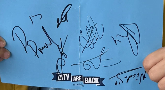 MANCHESTER CITY PLAYERS Actual Signature Card 2025/2026 Season £500.00 ...