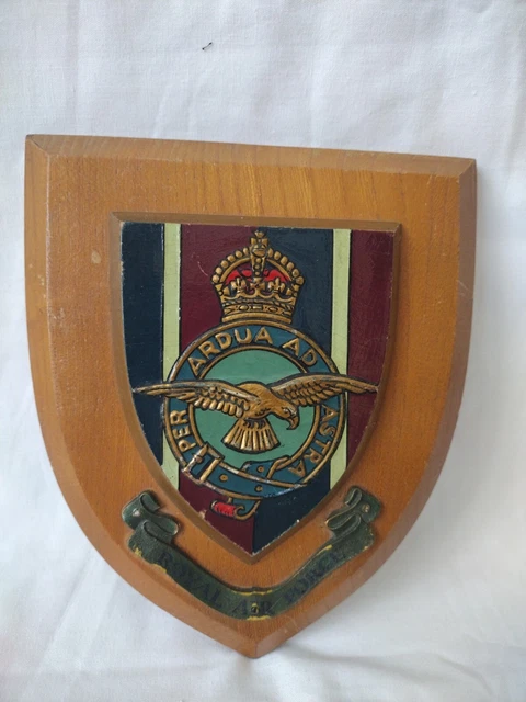 RAF/ROYAL AIR FORCE Wall Plaque/Crest/Shield Coat If Arms Per Ardua Ad ...