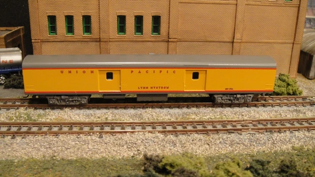 N SCALE KATO custom painted Union Pacific Excursion passenger car Lynn ...