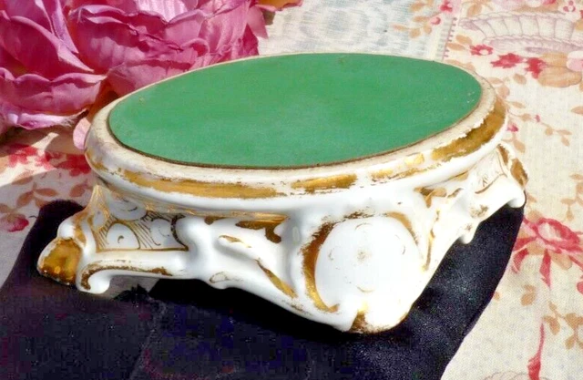 ANCIEN PETIT SOCLE de statuette en PORCELAINE de PARIS XIXe EUR 39,00 ...